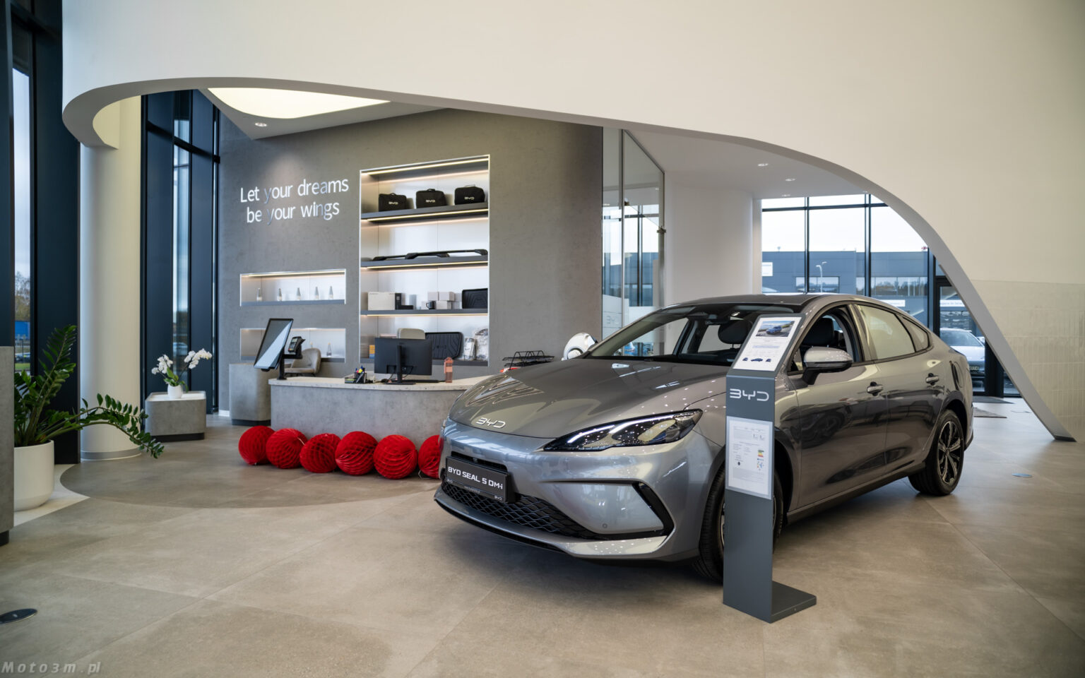 Architektoniczna perła Grupy Plichta otwarta! BYD Plichta z premierą ...